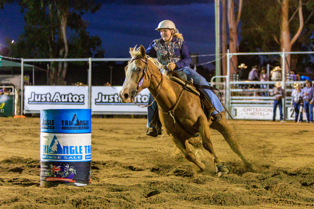 Mini bulls and barrel racing brings the crowds | Warwick Today