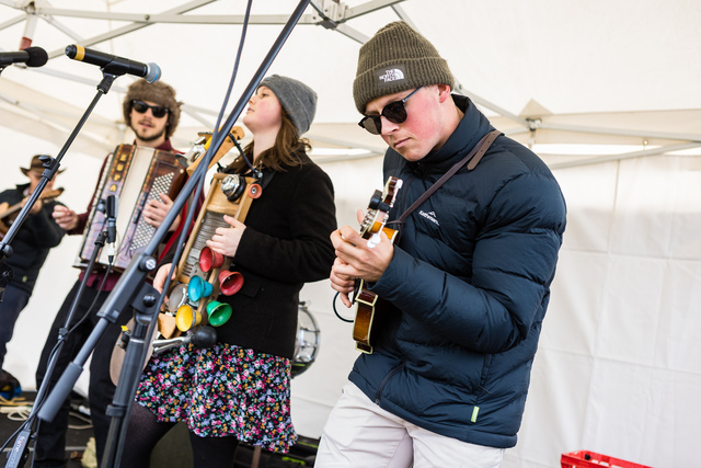 Snowflakes downtown Friday | Warwick Today