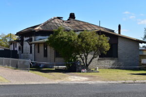 Roof collapses at scene of Warwick house fire | Warwick Today